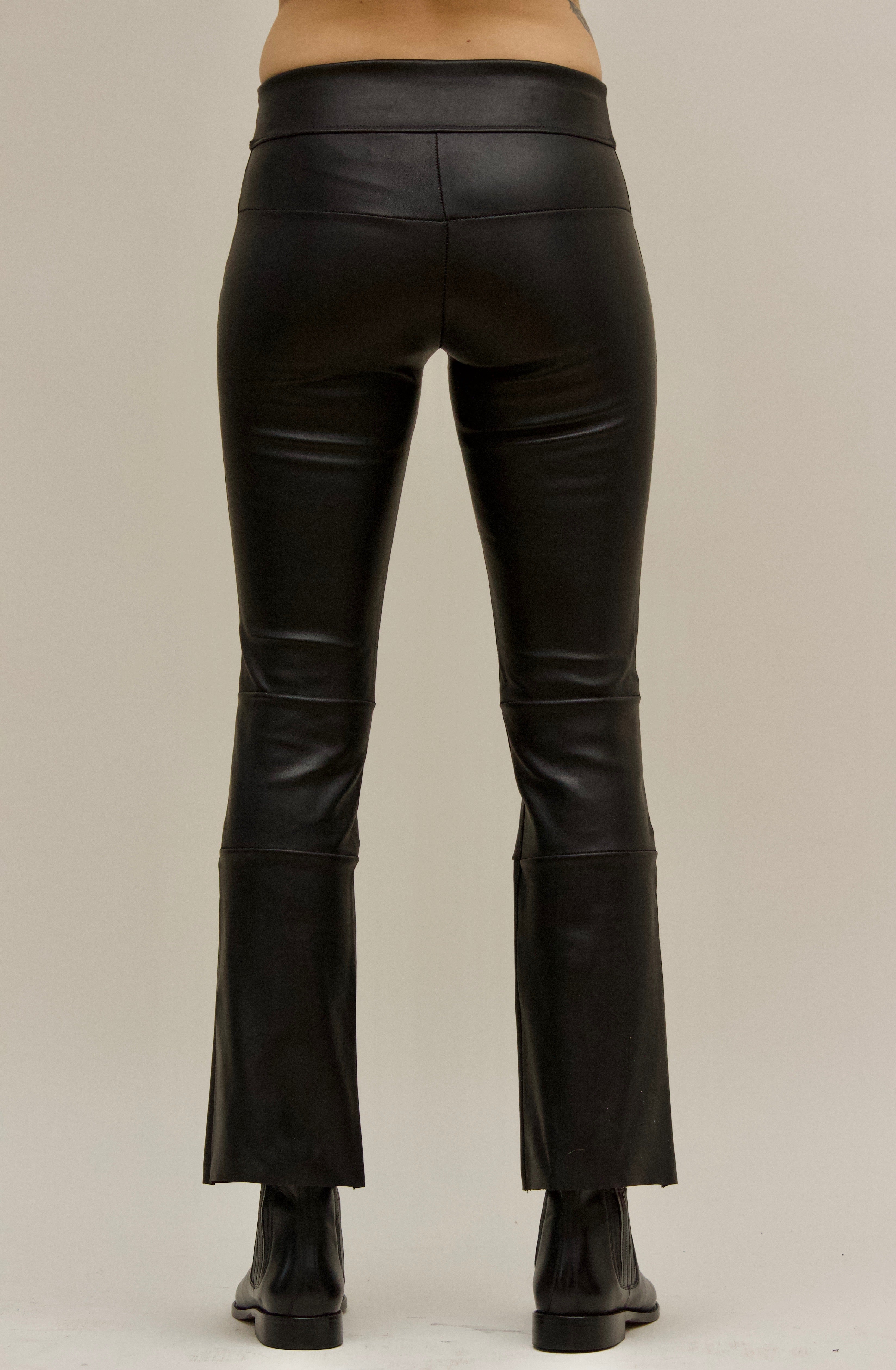 Stretch Lamb Leather Cropped Bootlegging, Black. – Daryl K