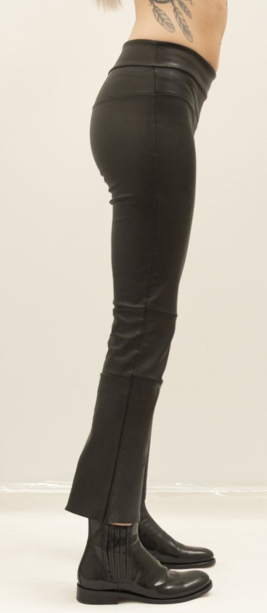 Stretch Lamb Leather Cropped Bootlegging, Black. – Daryl K